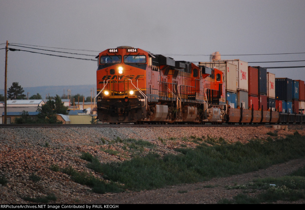 BNSF 6624 Leads a Double Stack at 19:18 pm thru West Grants, NM with BNSF 7016 as Her #3 C4 Just ...